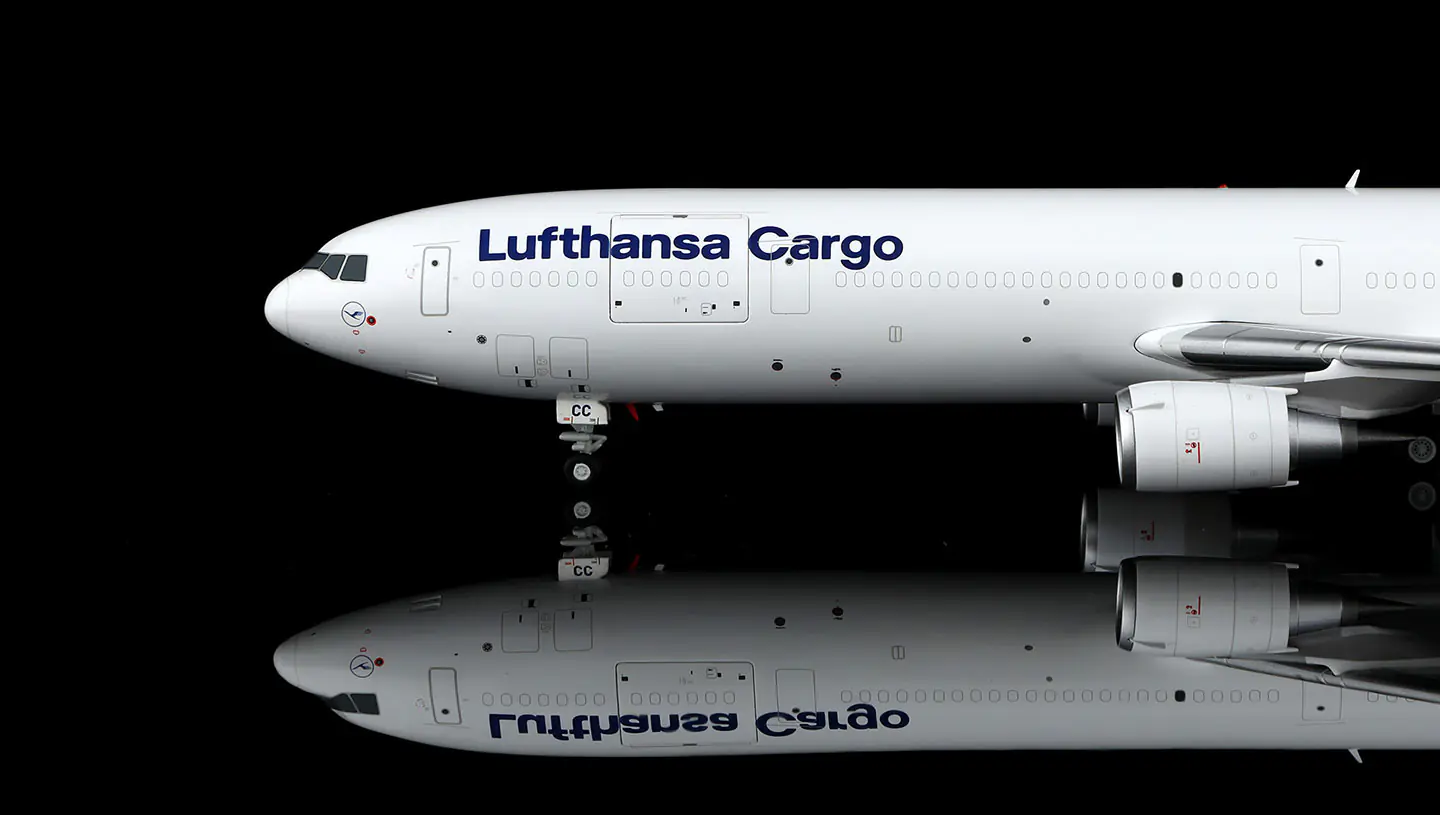 Collectible Diecast Aircraft Model McDonnell Douglas MD-11 L2104C ...